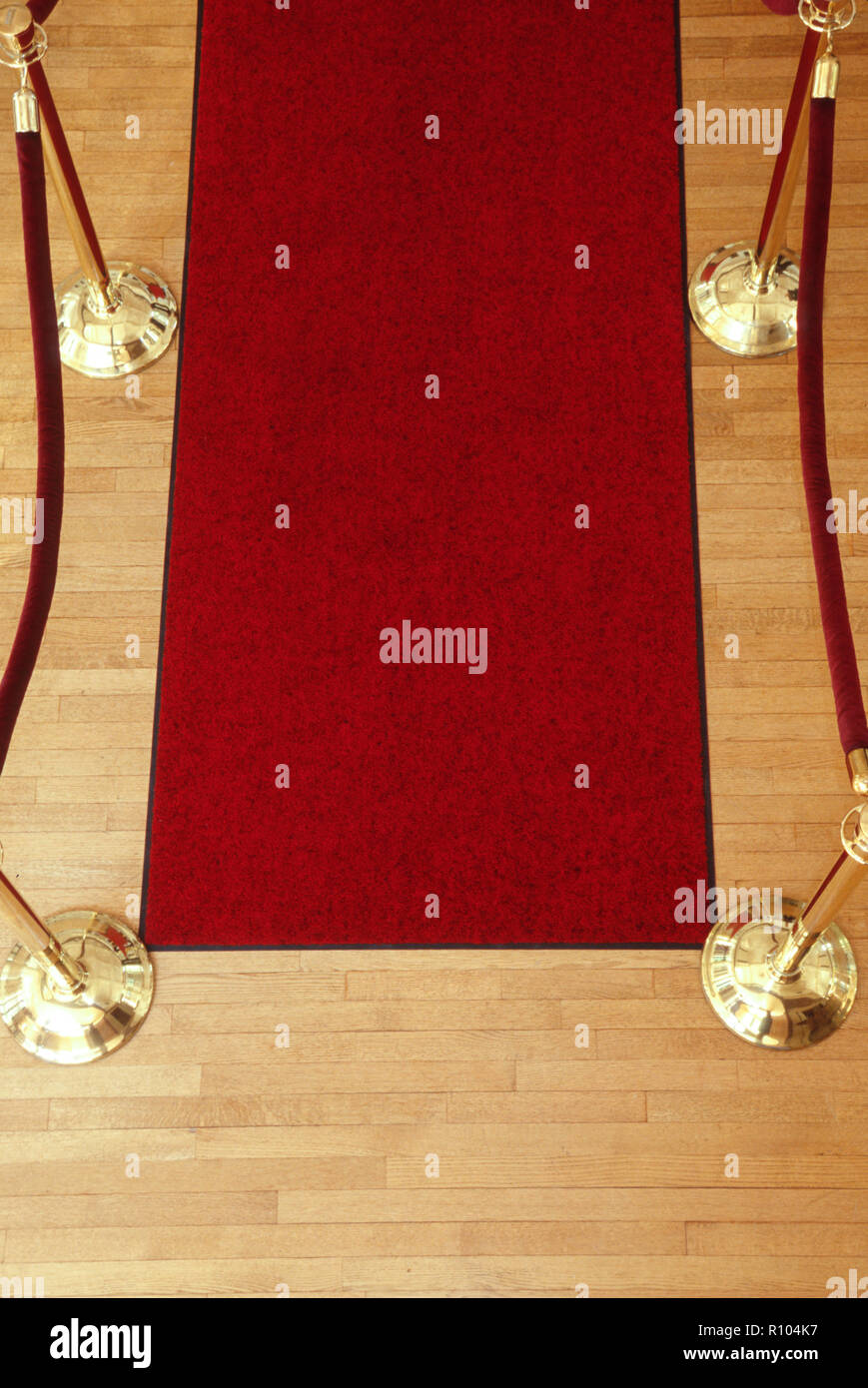 Tapis rouge et cordes de velour Banque de photographies et d’images à ...