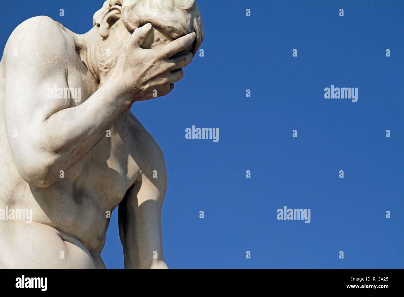 Despair paris statue Banque de photographies et d’images à haute ...