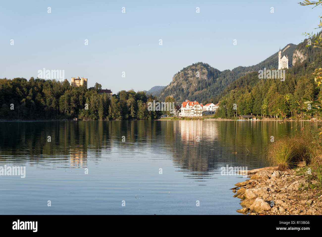 Neuschwanstein castle and lake alpsee Banque de photographies et d ...