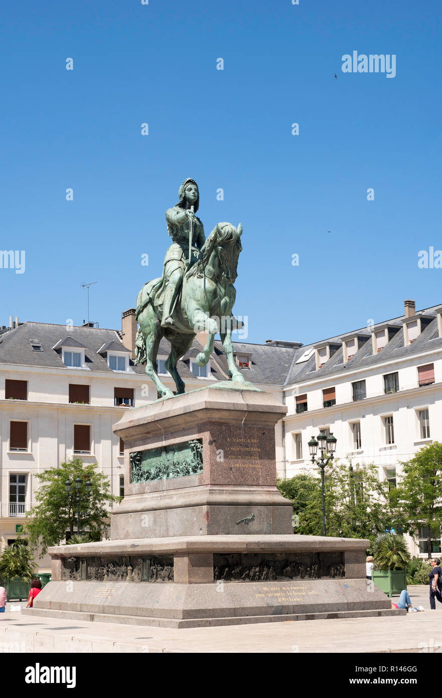Statue jeanne d'arc orléans Banque de photographies et d’images à haute ...