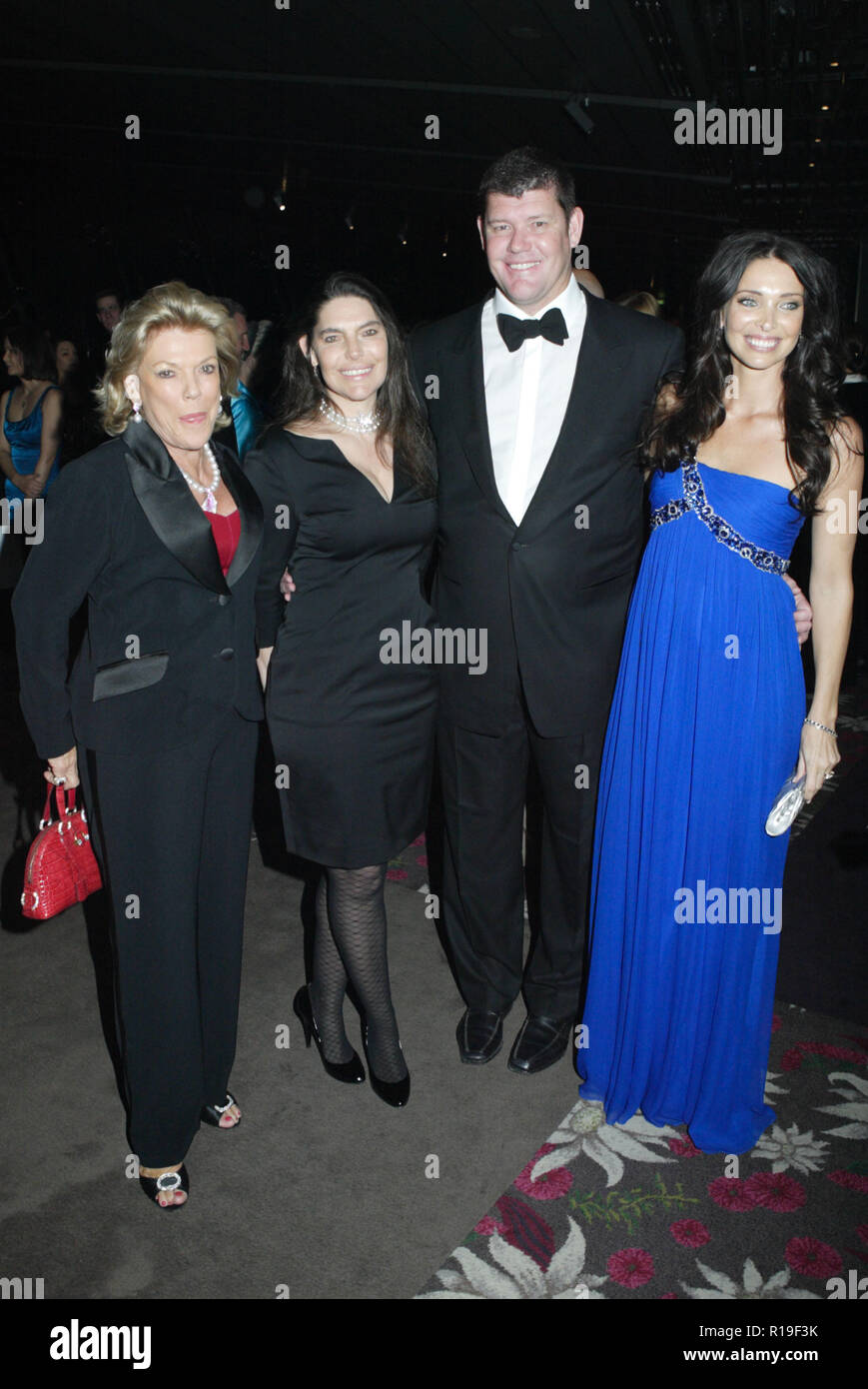 (L-r) Roslyn Packer, Gretel, James Packer Packer et Erica Packer Le ...