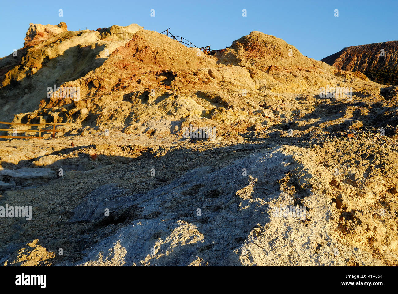 Sources de boue sulfureuse Banque de photographies et d’images à haute ...