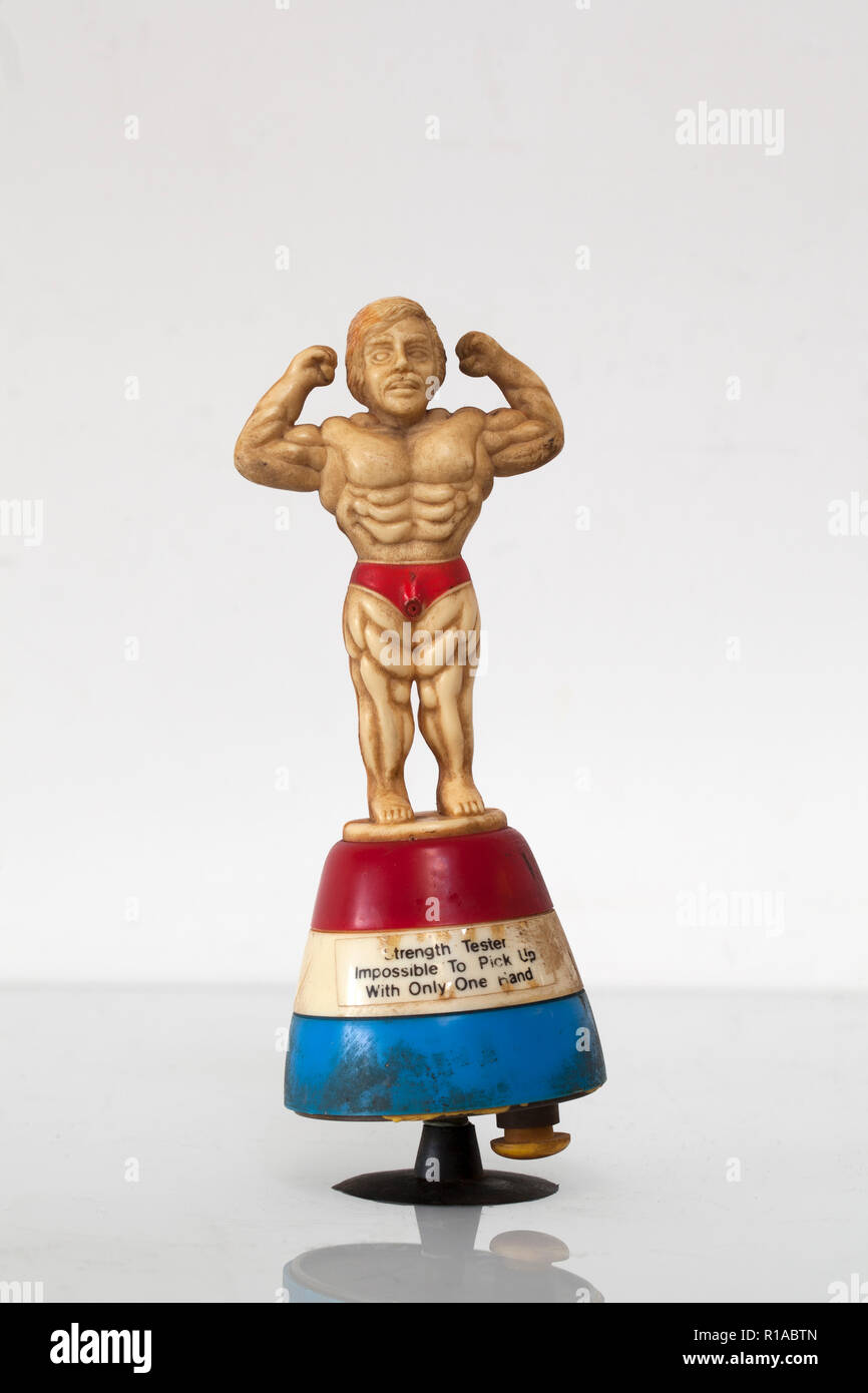 Testeur de force musculaire homme Banque de photographies et d’images à ...