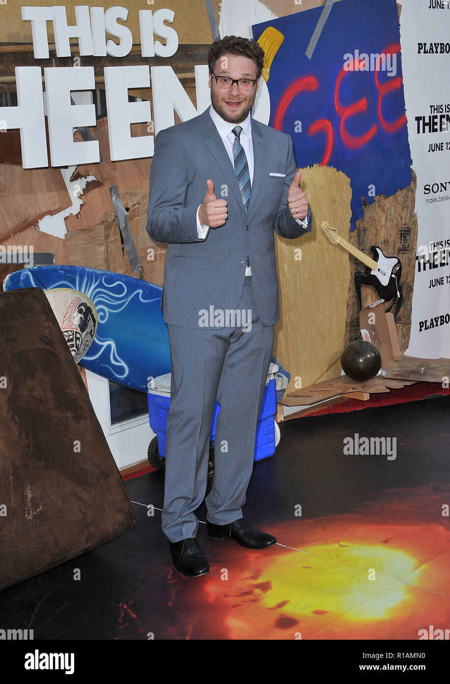 Seth Rogen arriver la c'est la fin première au Westwood Village Theatre ...