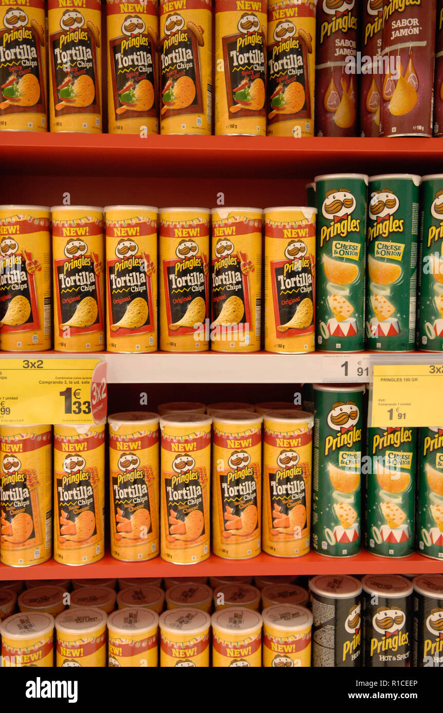 Pringles fromage et chips d'oignon Banque de photographies et d’images ...