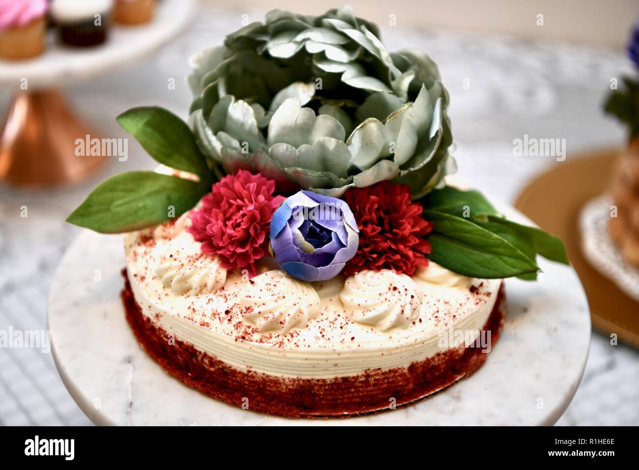 Gâteau de velours rouge Banque de photographies et d’images à haute ...