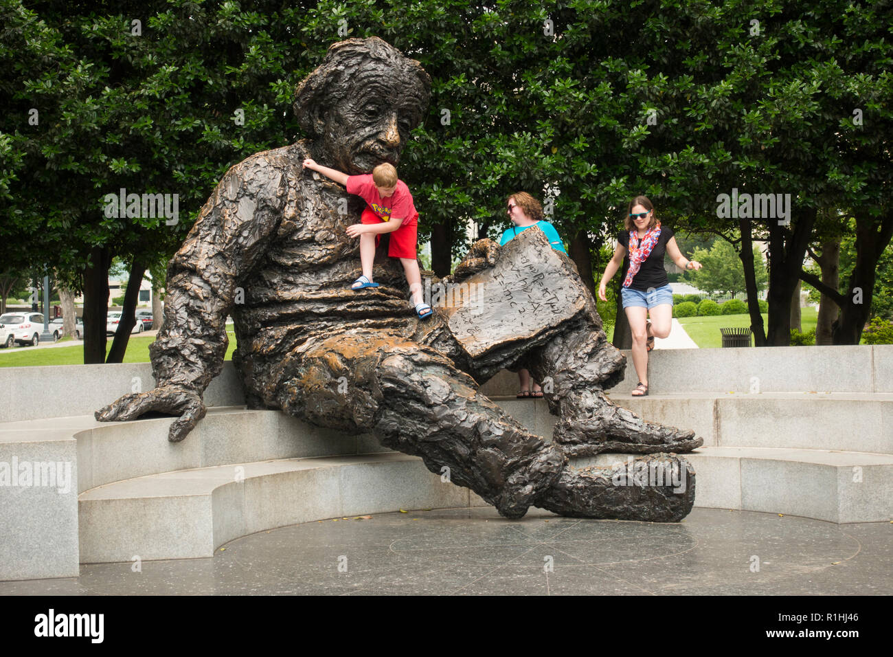 Sculpture en bronze albert einstein Banque de photographies et d’images ...