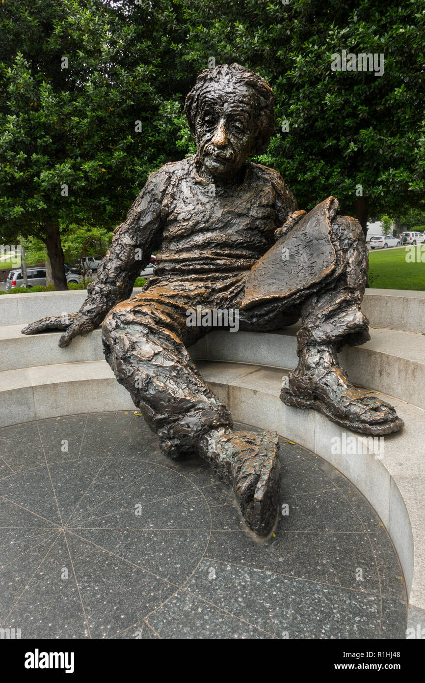 Albert Einstein Bronze Statue Banque d'image et photos - Alamy