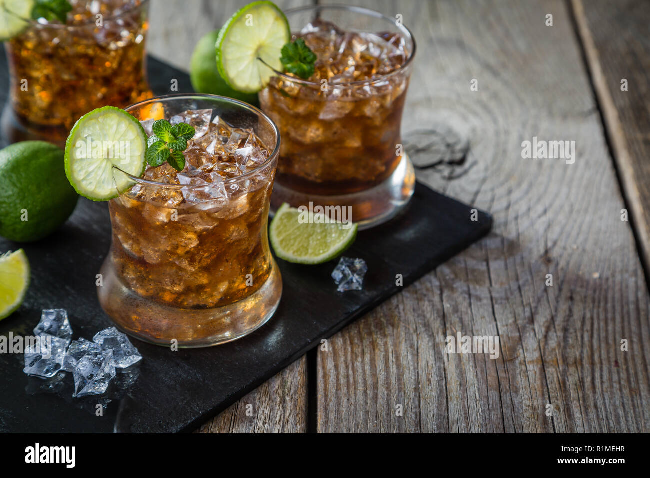 Cocktail au rhum Banque de photographies et d’images à haute résolution ...