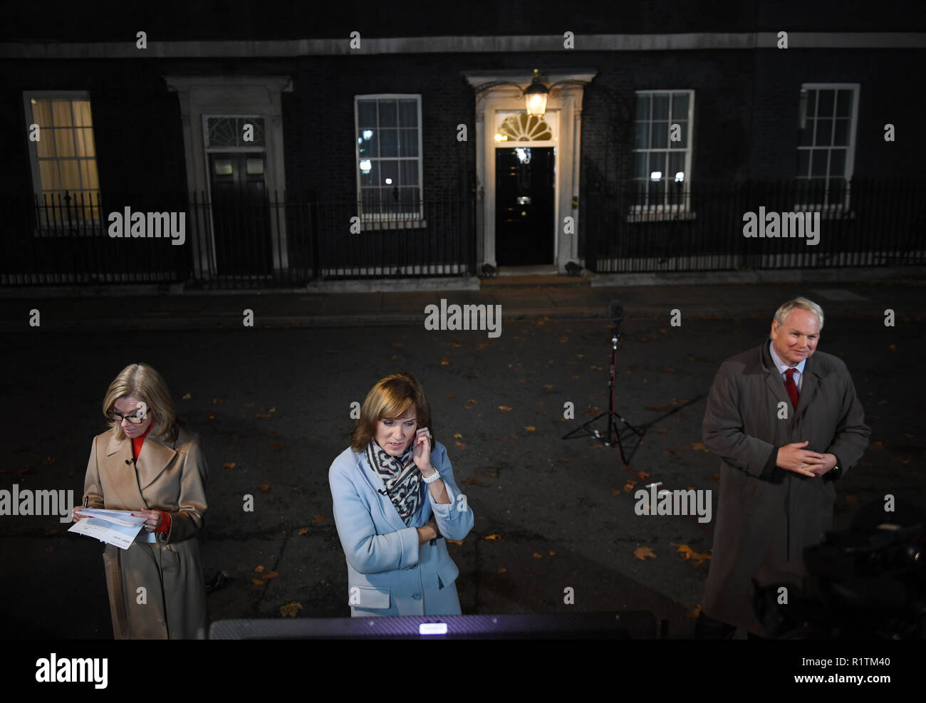 Bbc television presenter fiona bruce Banque de photographies et d ...