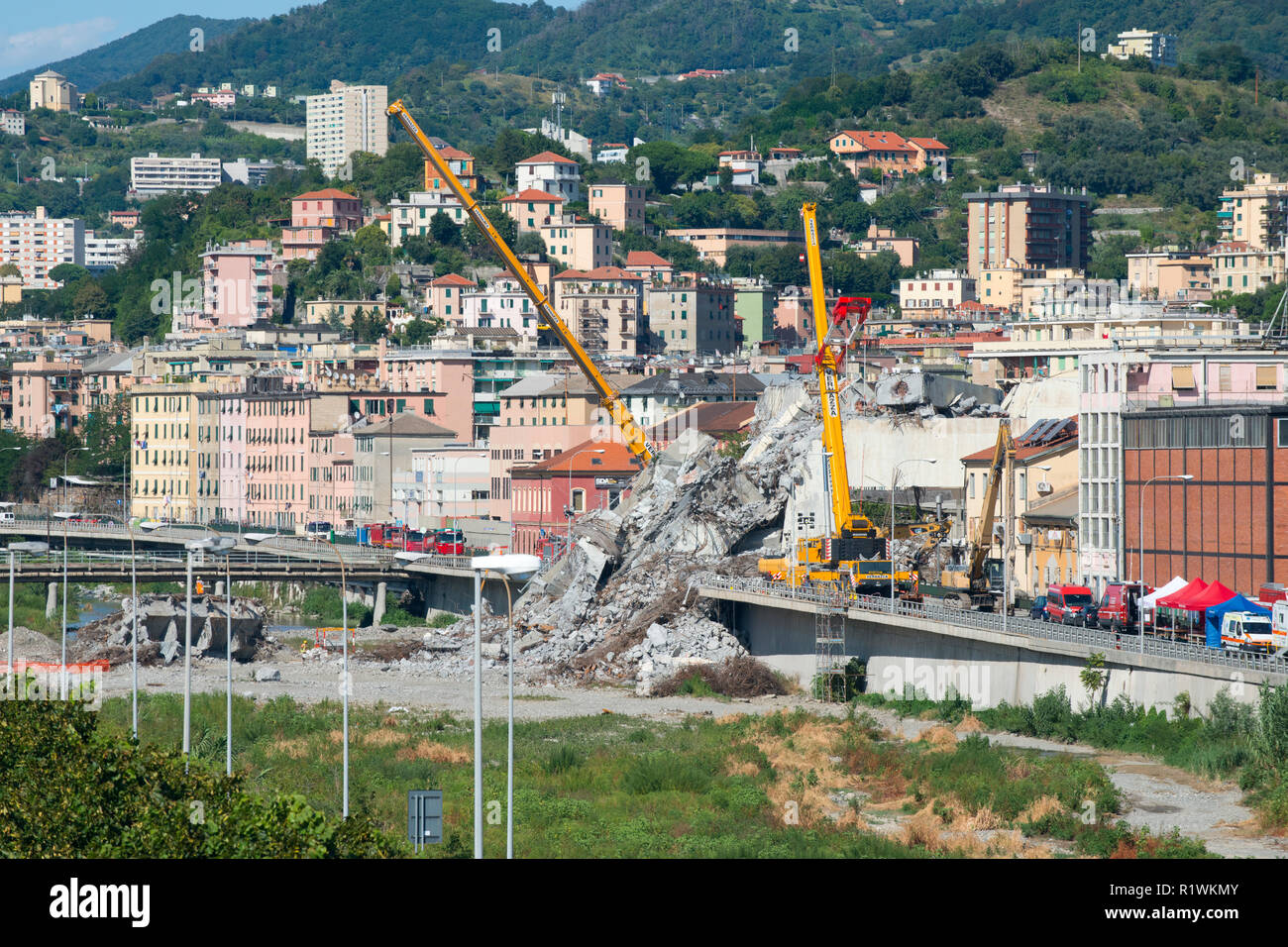 Viaduc de polcevera Banque de photographies et d’images à haute ...