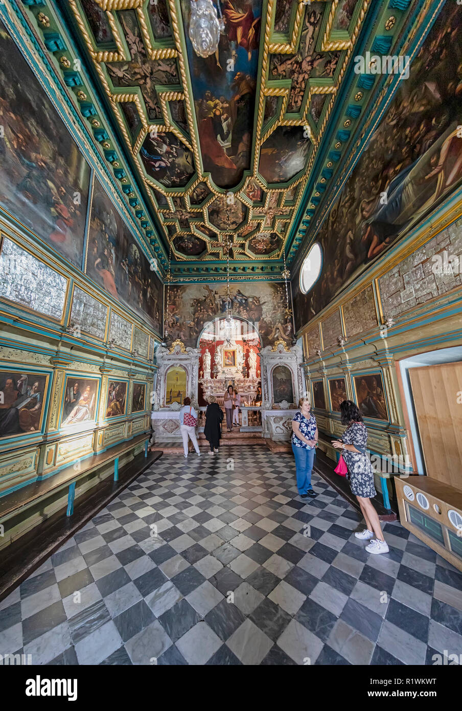 PERAST, le Monténégro - 20 octobre : la Gospa od Skrpjela (Notre Dame ...