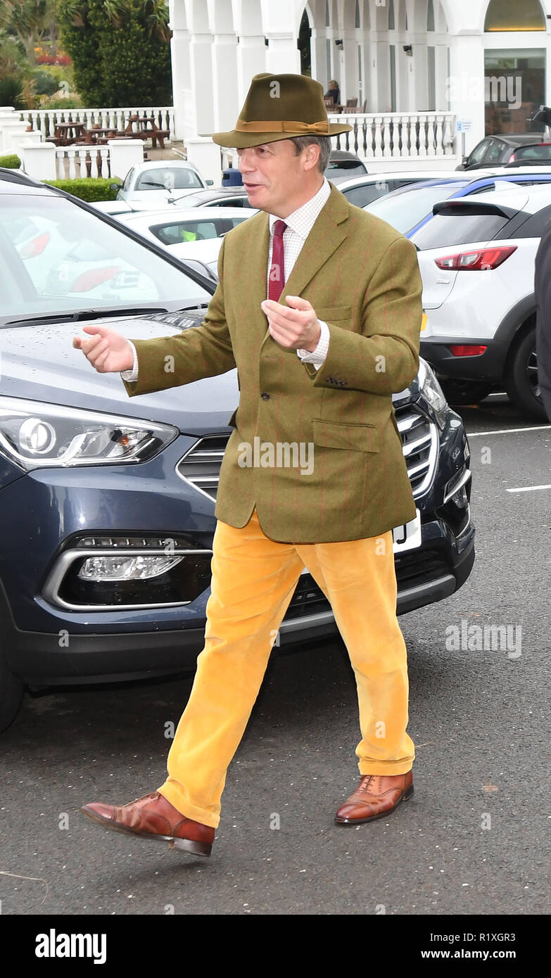 Nigel Farage assiste à la "campagne" désigne le congé congé rally à ...