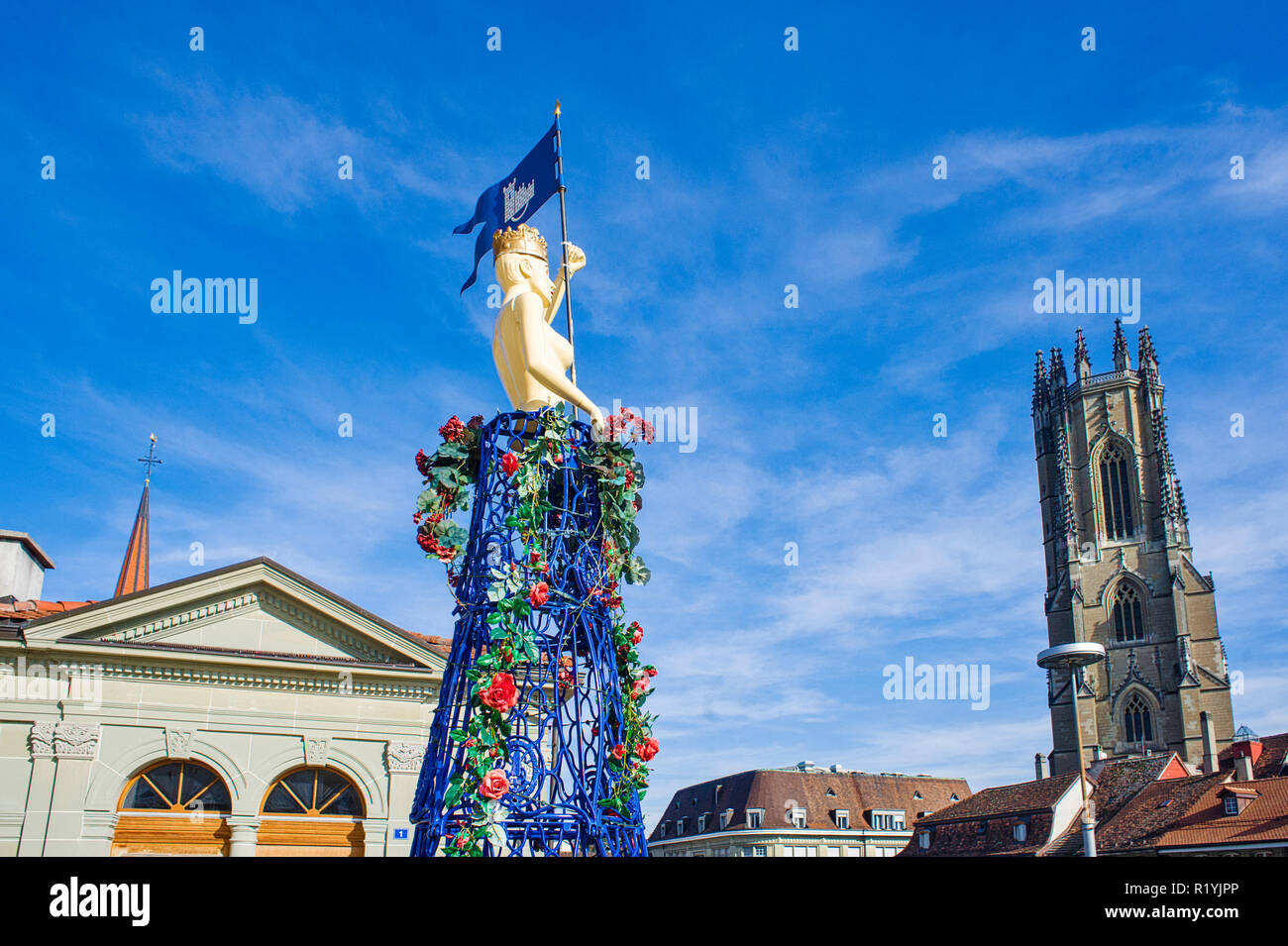 La cathédrale Saint-Nicolas de Fribourg, de style gothique rayonnant ...