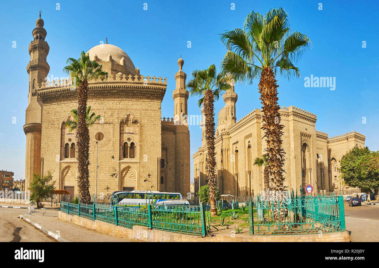 Al-Rifai (Royal) et la mosquée Sultan Hassan Mosque-Madrasa sont de ...