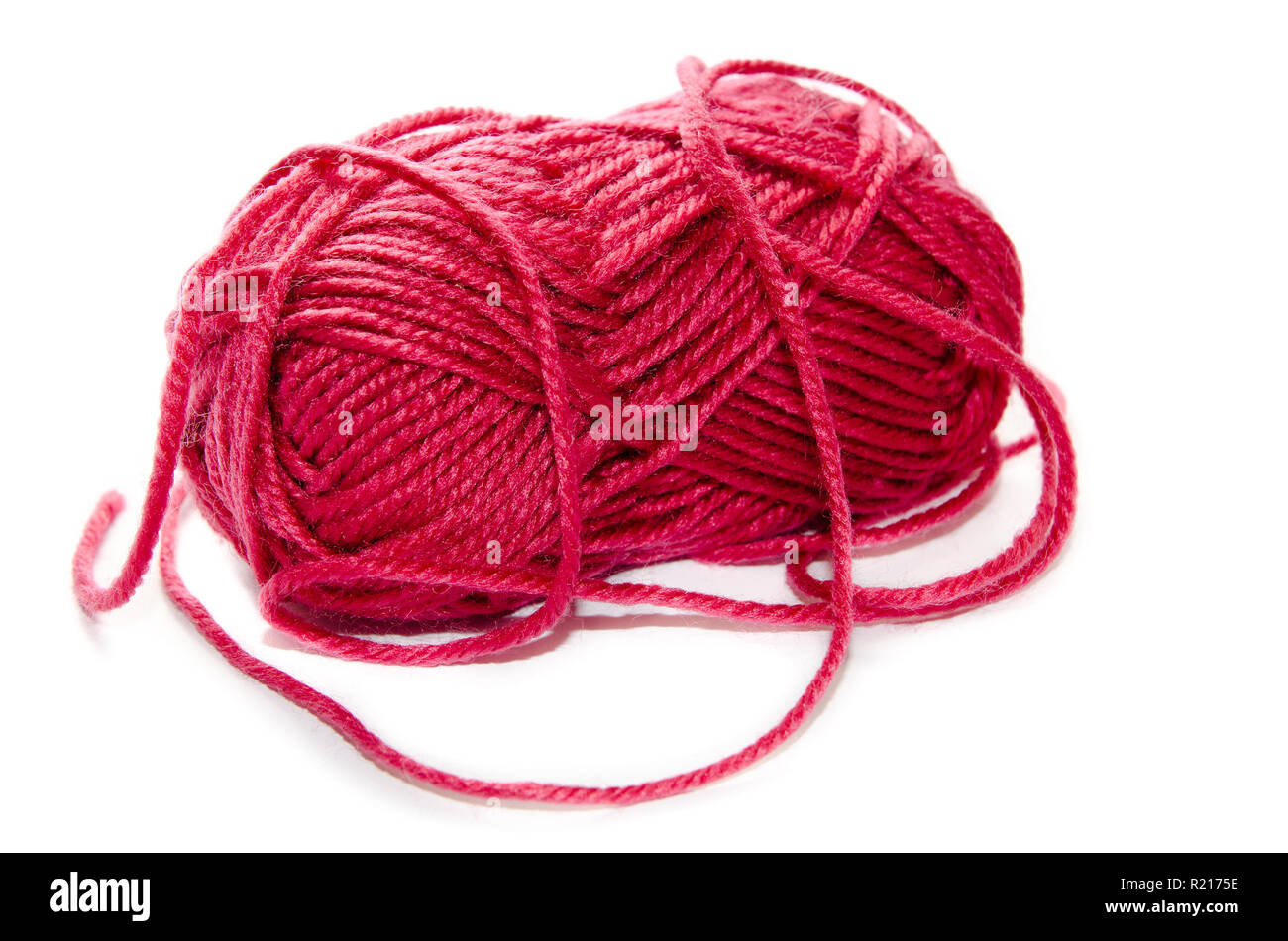 Laine de couleur rouge sur fond blanc Banque de photographies et d ...