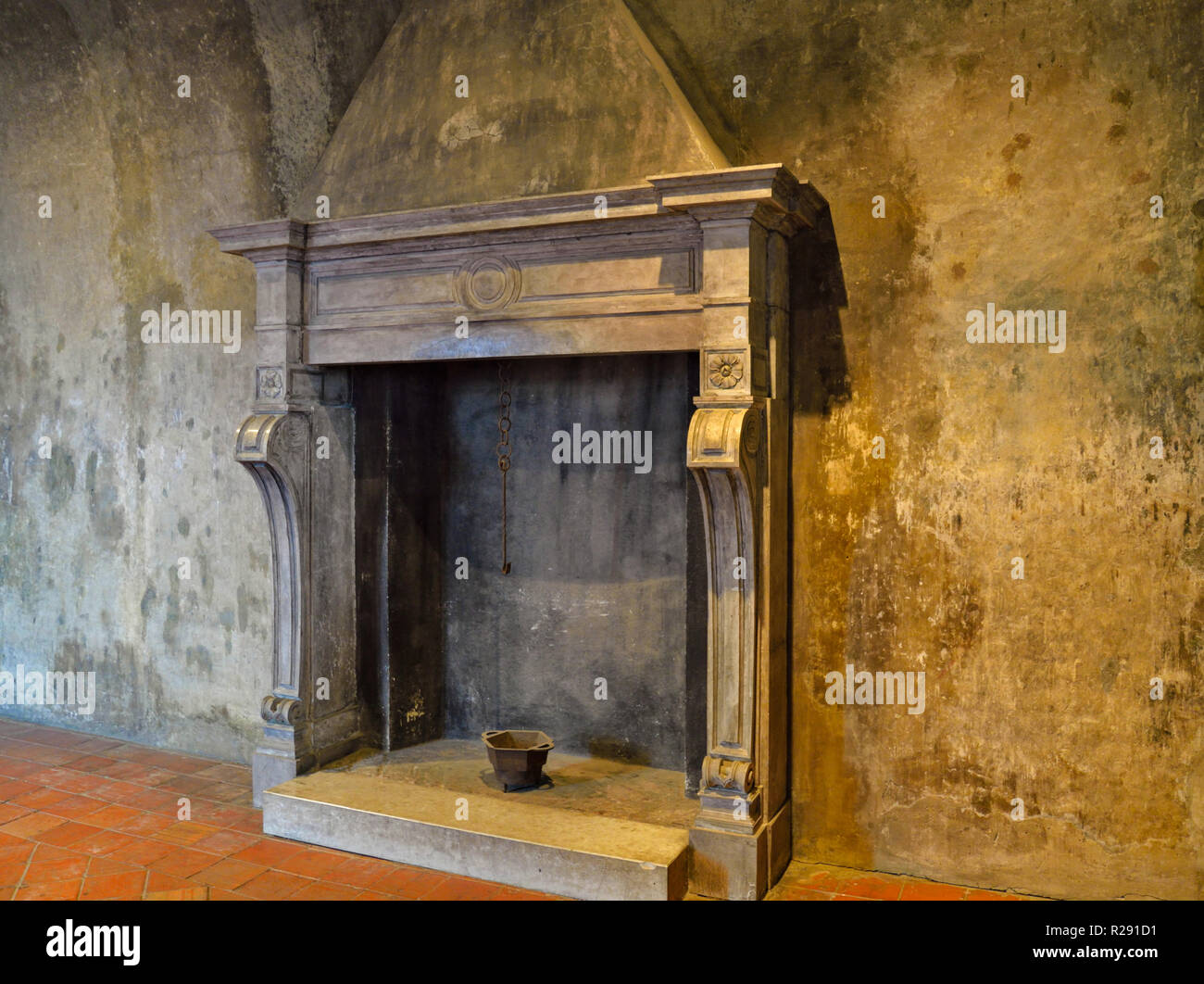 Fire fireplace floor stone Banque de photographies et d’images à haute ...