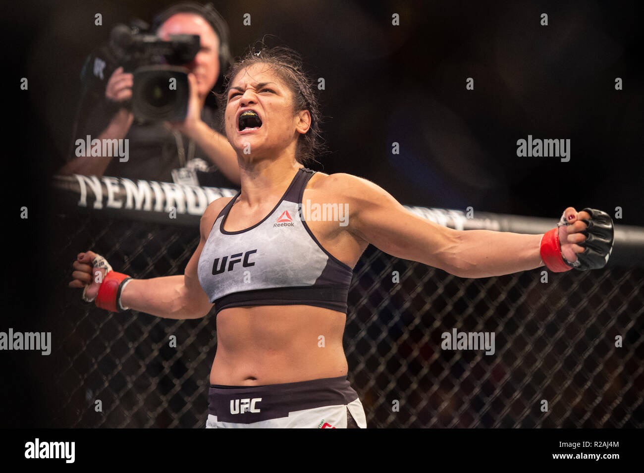 Cynthia calvillo Banque de photographies et d’images à haute résolution ...