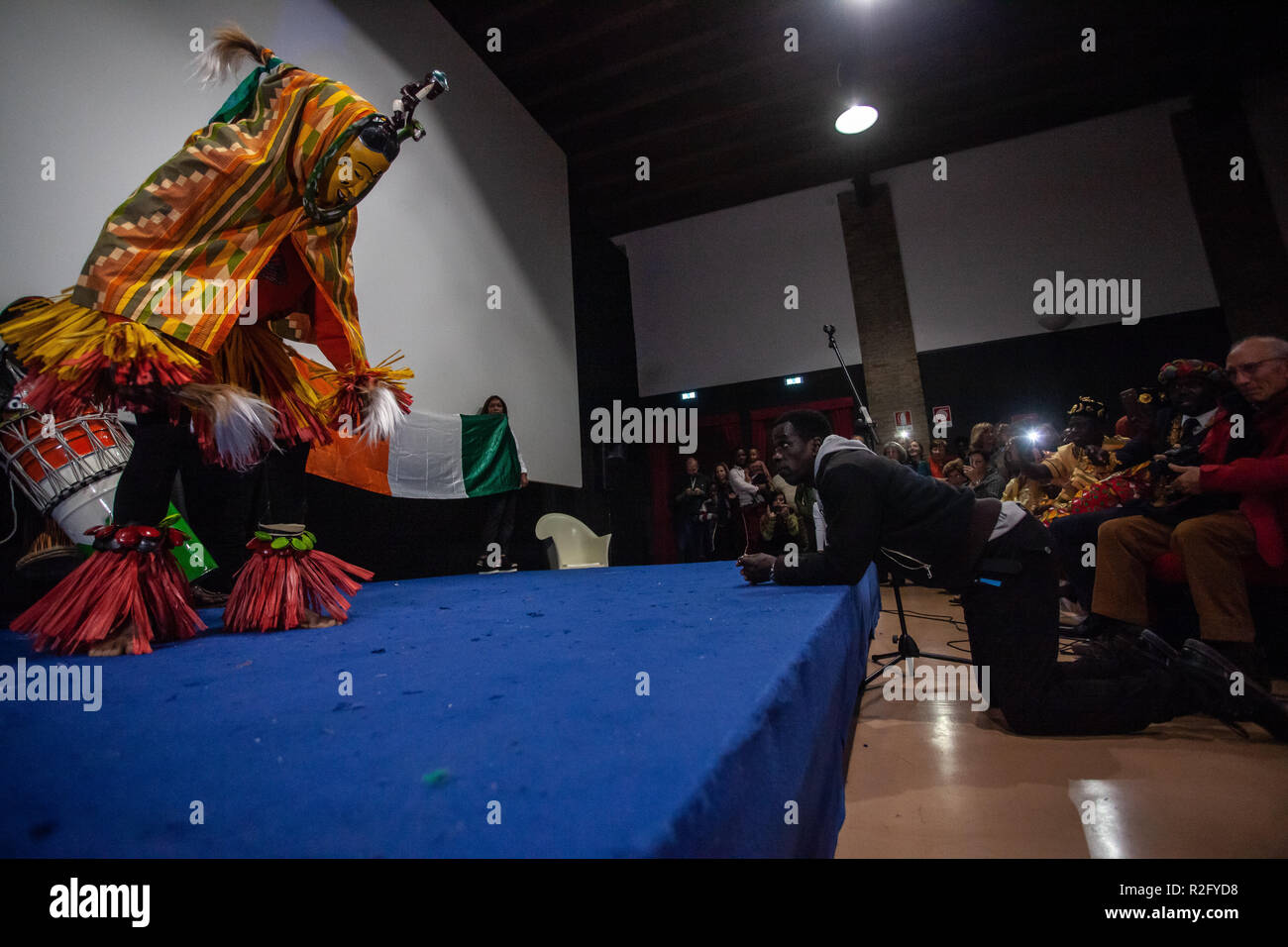 Peuple ivoirien Banque de photographies et d’images à haute résolution ...