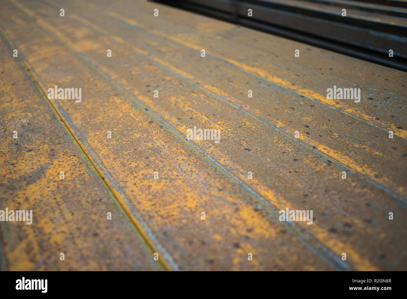 Old metal tubes Banque de photographies et d’images à haute résolution ...