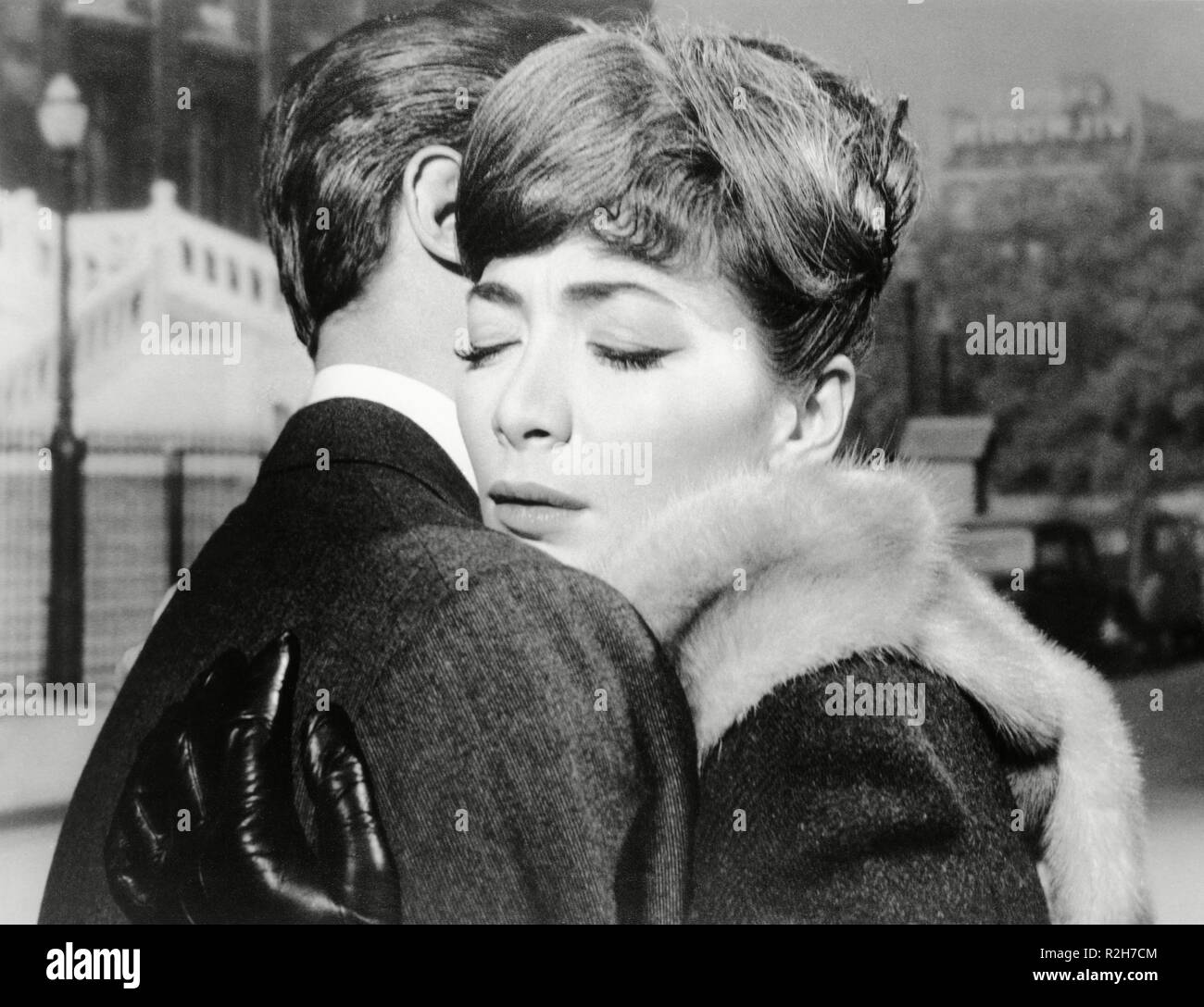 1960s woman sad Banque de photographies et d’images à haute résolution ...