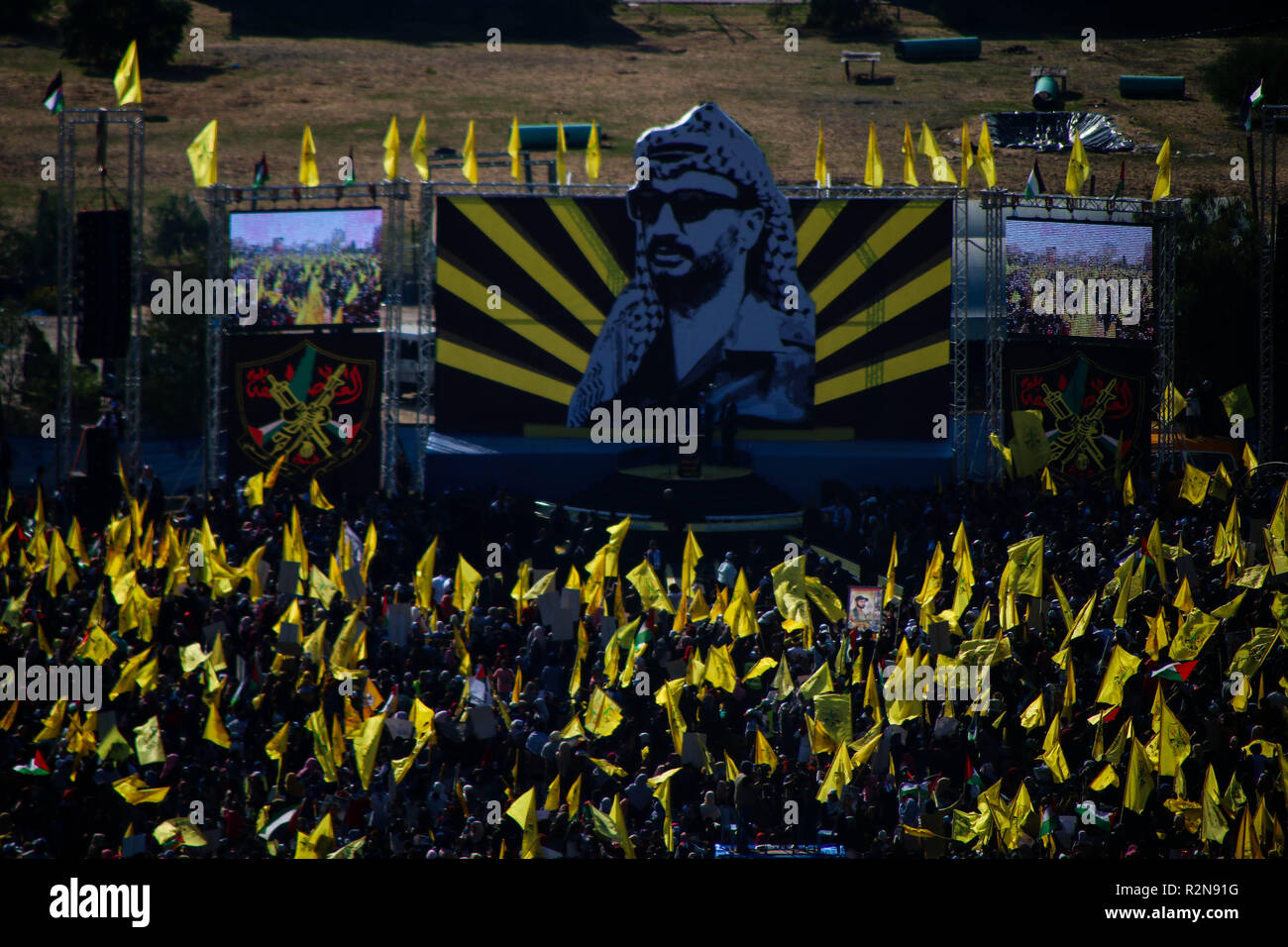 Gaza, Israël. 20 Nov, 2018. Des milliers de Palestiniens sont vus ...