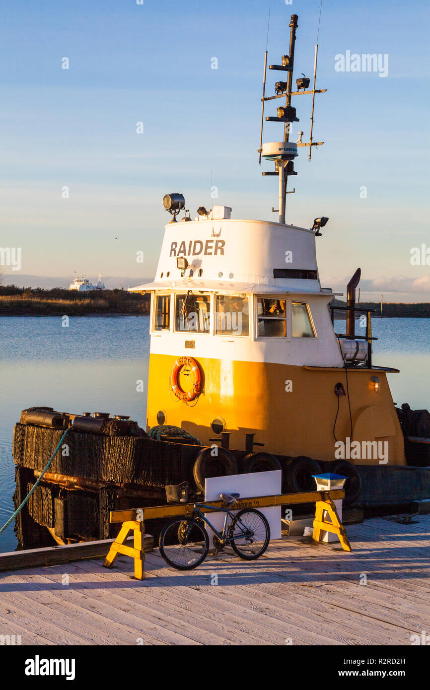 Bateau pousseur timonerie Banque de photographies et d’images à haute ...