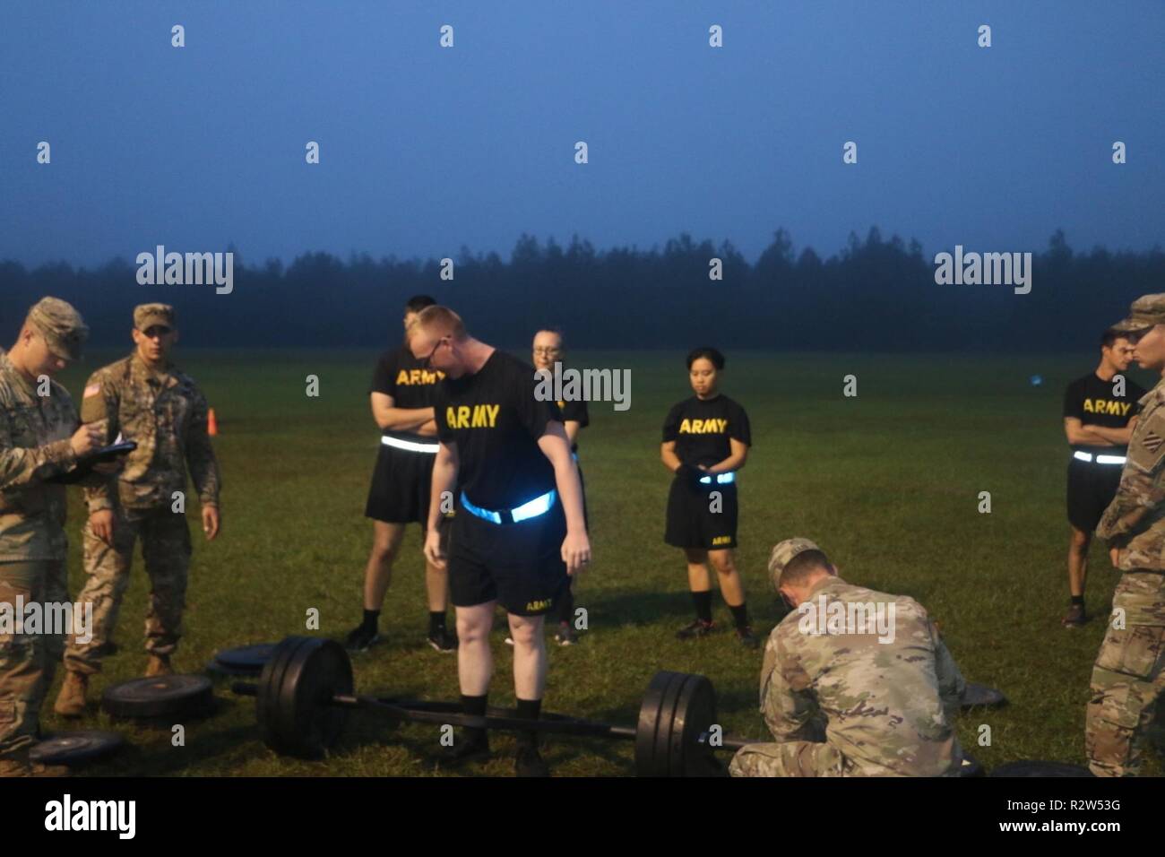 Les soldats du 2e Bataillon, 69e régiment blindé, 2ème Armored Brigade ...