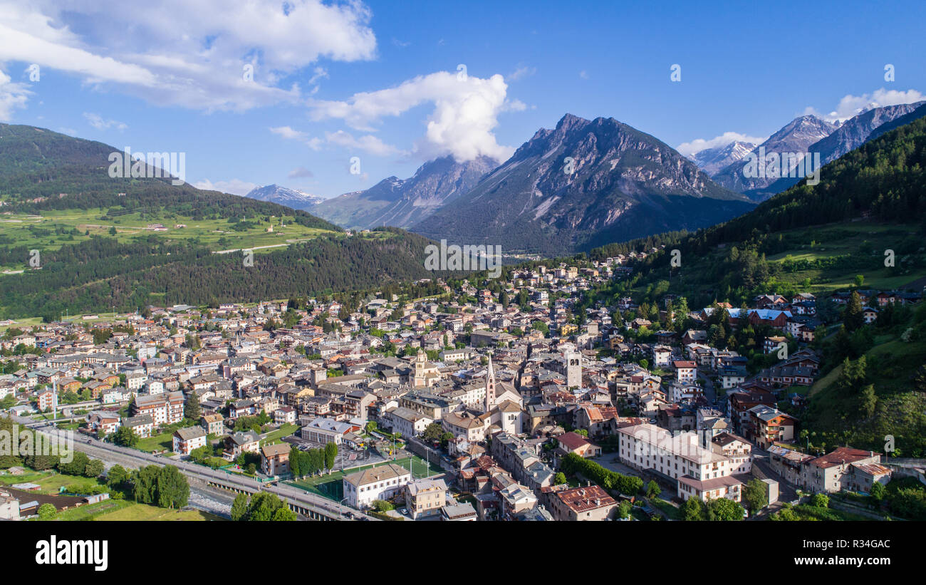 Bormio alpine village Banque de photographies et d’images à haute ...