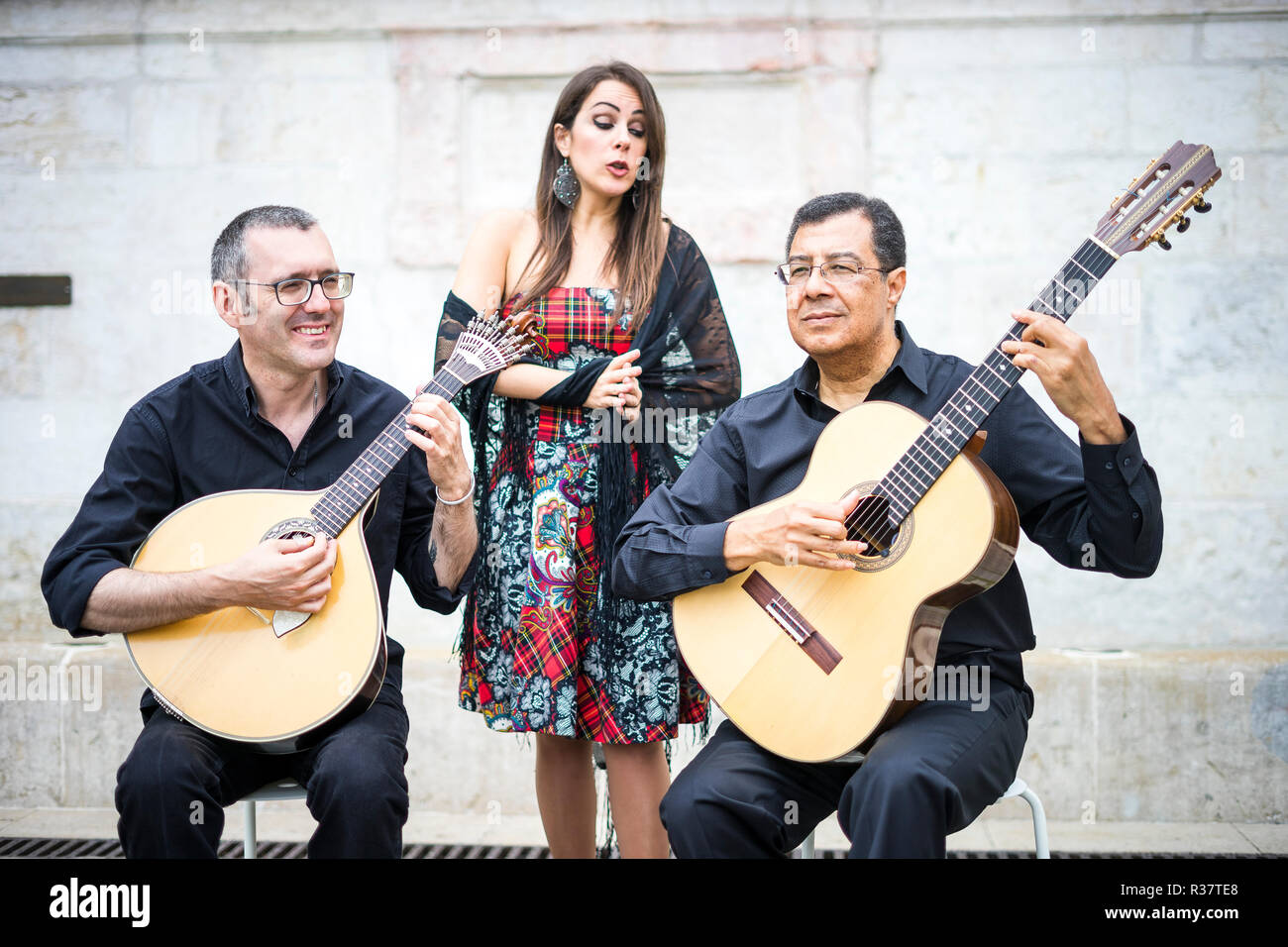 Instrument De Musique Fado Banque d'image et photos - Alamy