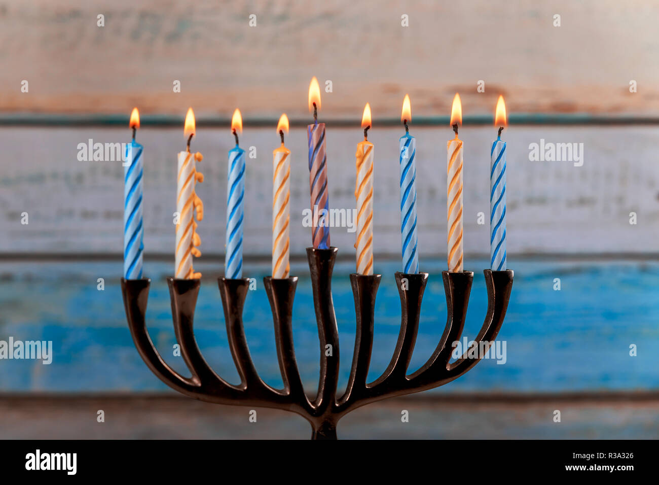 Toutes les bougies de 'Hanoucca dans un symbole fête juive Photo Stock ...