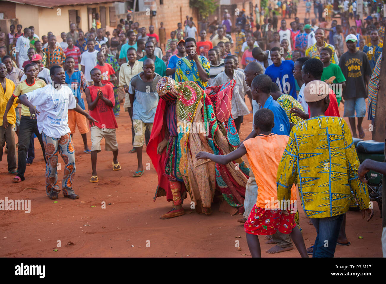 African mask benin Banque de photographies et d’images à haute ...