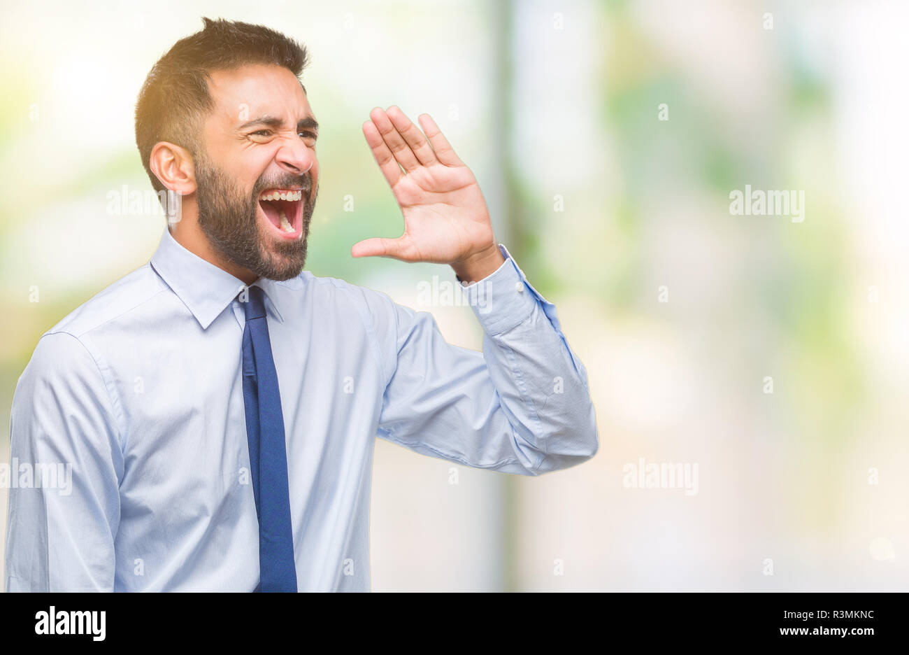 Des profils hispanic business man sur fond isolé de crier et de crier ...