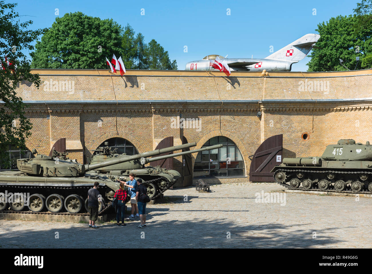Musée de l'Armée de Poznan, vue de la guerre froide des chars et des ...