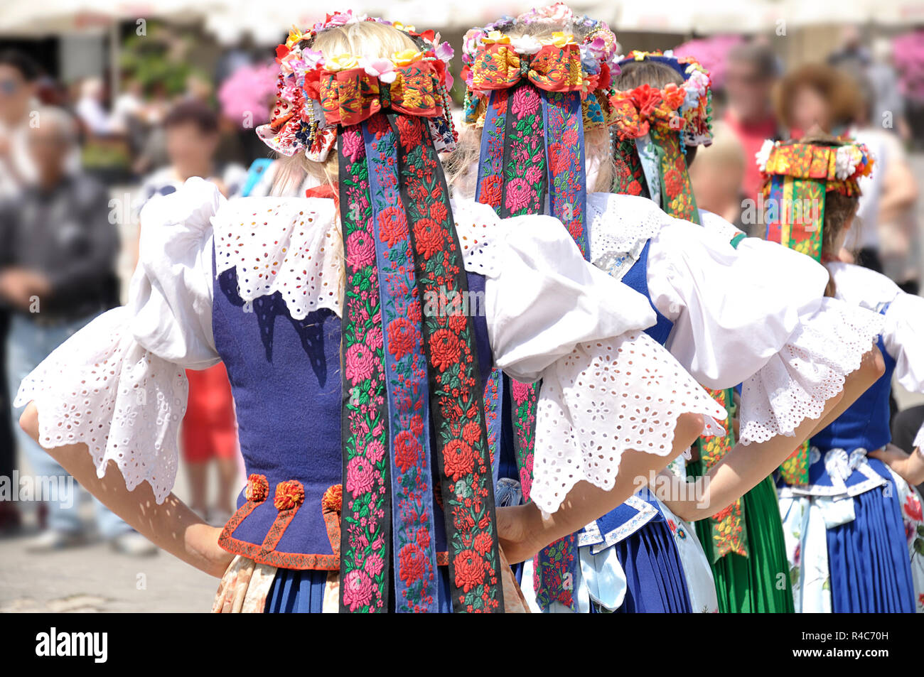 Polonais Costume Traditionnel Banque d'image et photos - Alamy