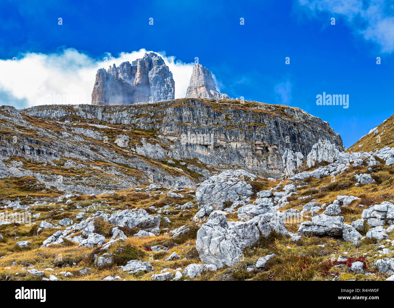 Paysage De Tyrol Du Sud Banque d'image et photos - Alamy