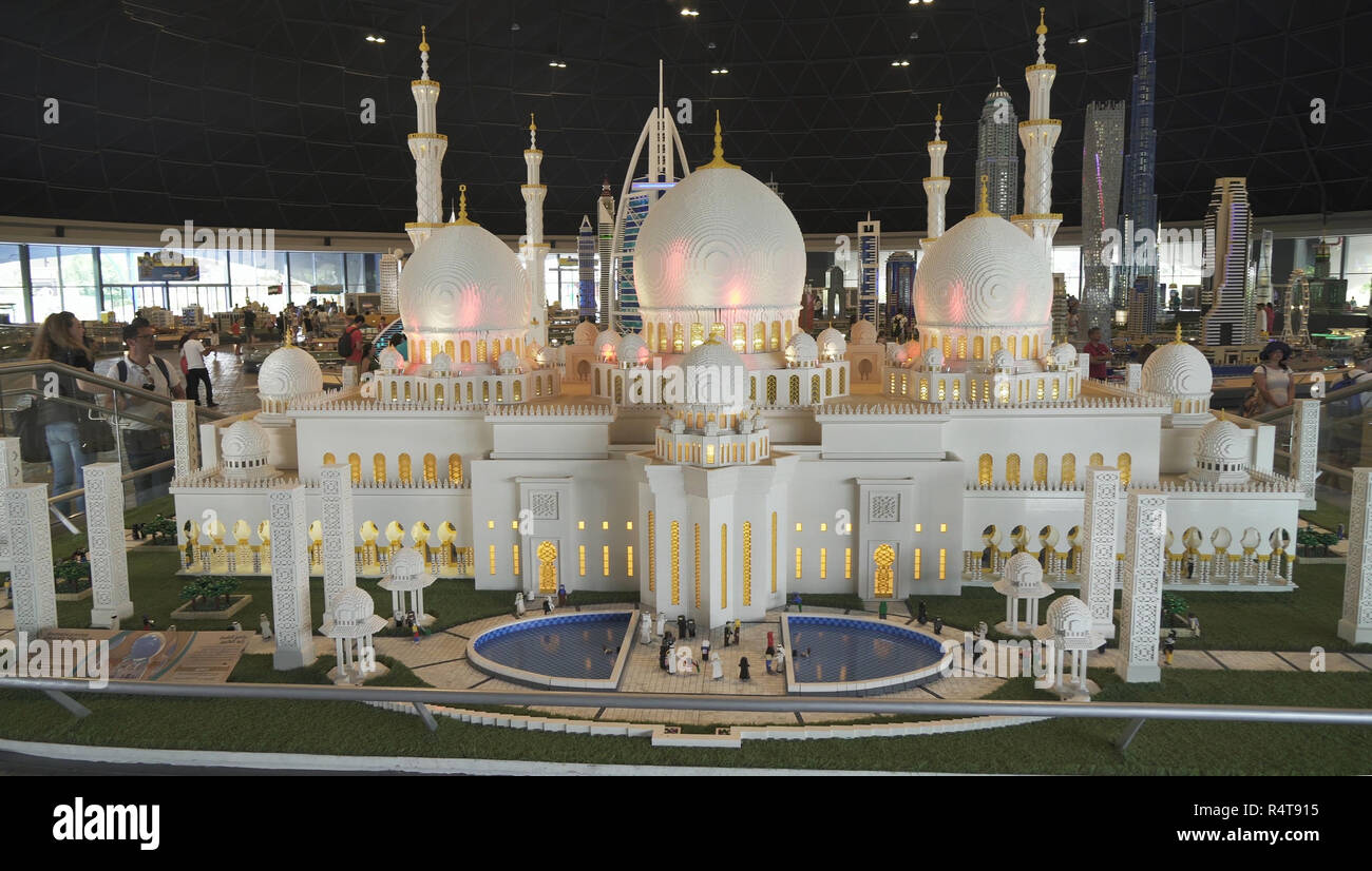 Exposition de maquettes à la Grande Mosquée Sheikh Zayed faites de ...