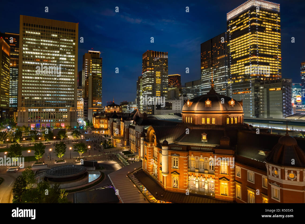 La gare de Tokyo à Tokyo, Japon, Tokyo, Japon - 27 Avril 2018 : La gare ...