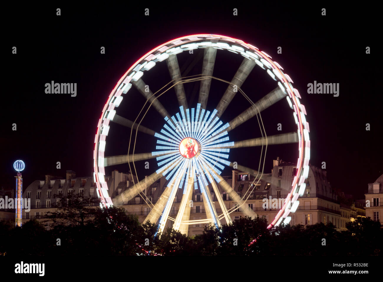 Grande roue qui tourne Banque de photographies et d’images à haute ...