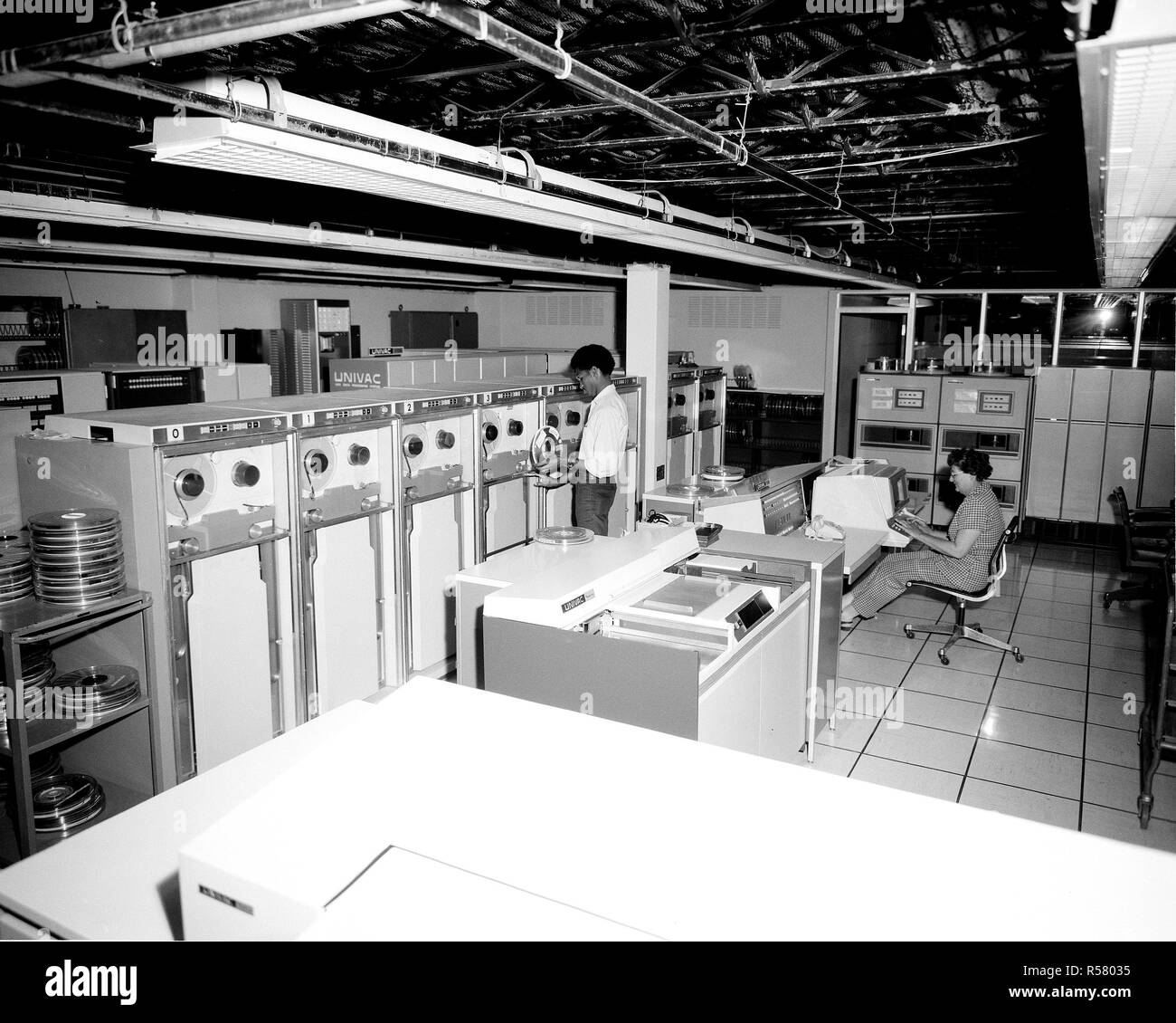 Ordinateur des années 1970 Banque de photographies et d’images à haute ...