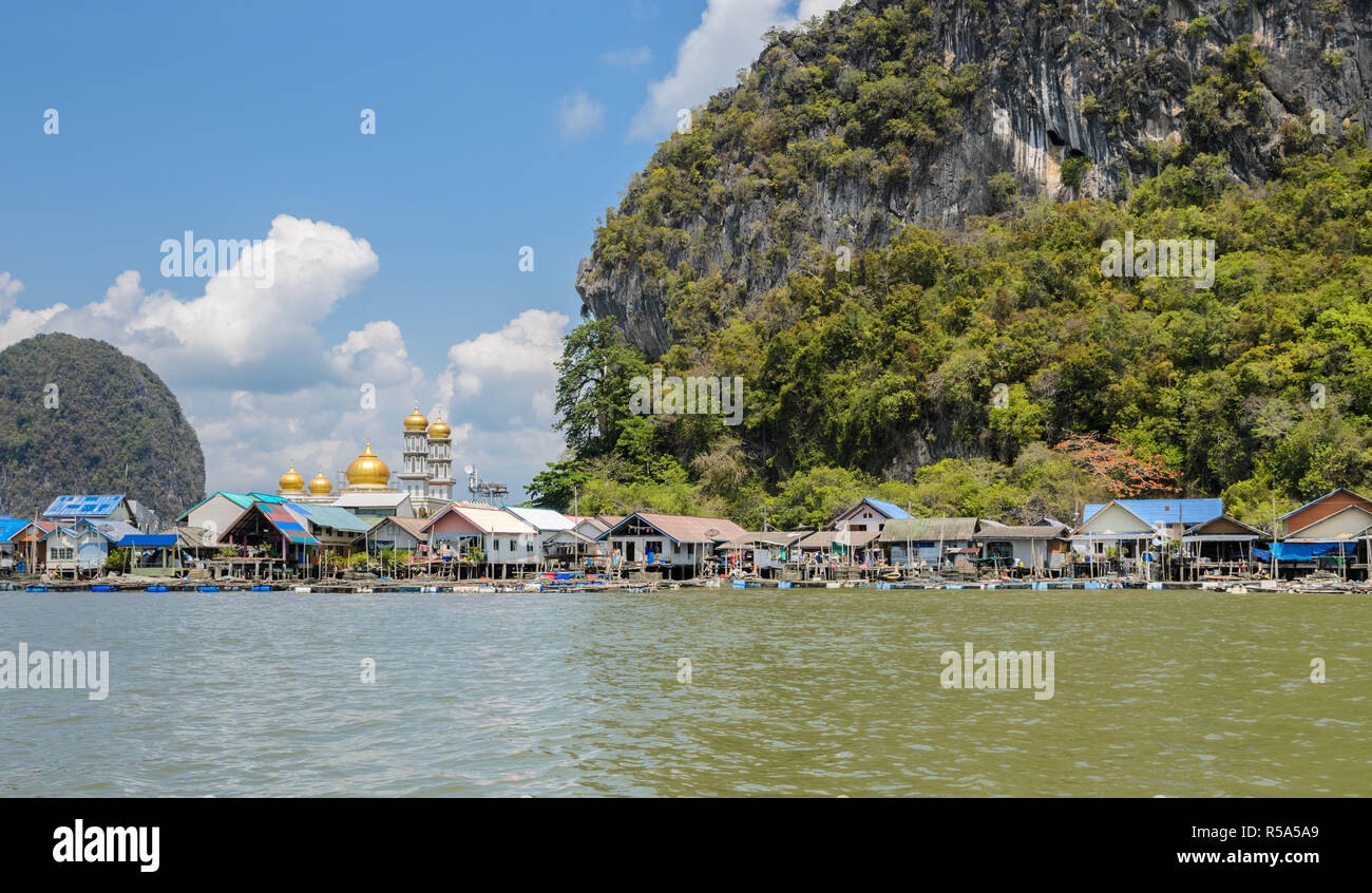 Koh panyi floating muslim village Banque de photographies et d’images à ...