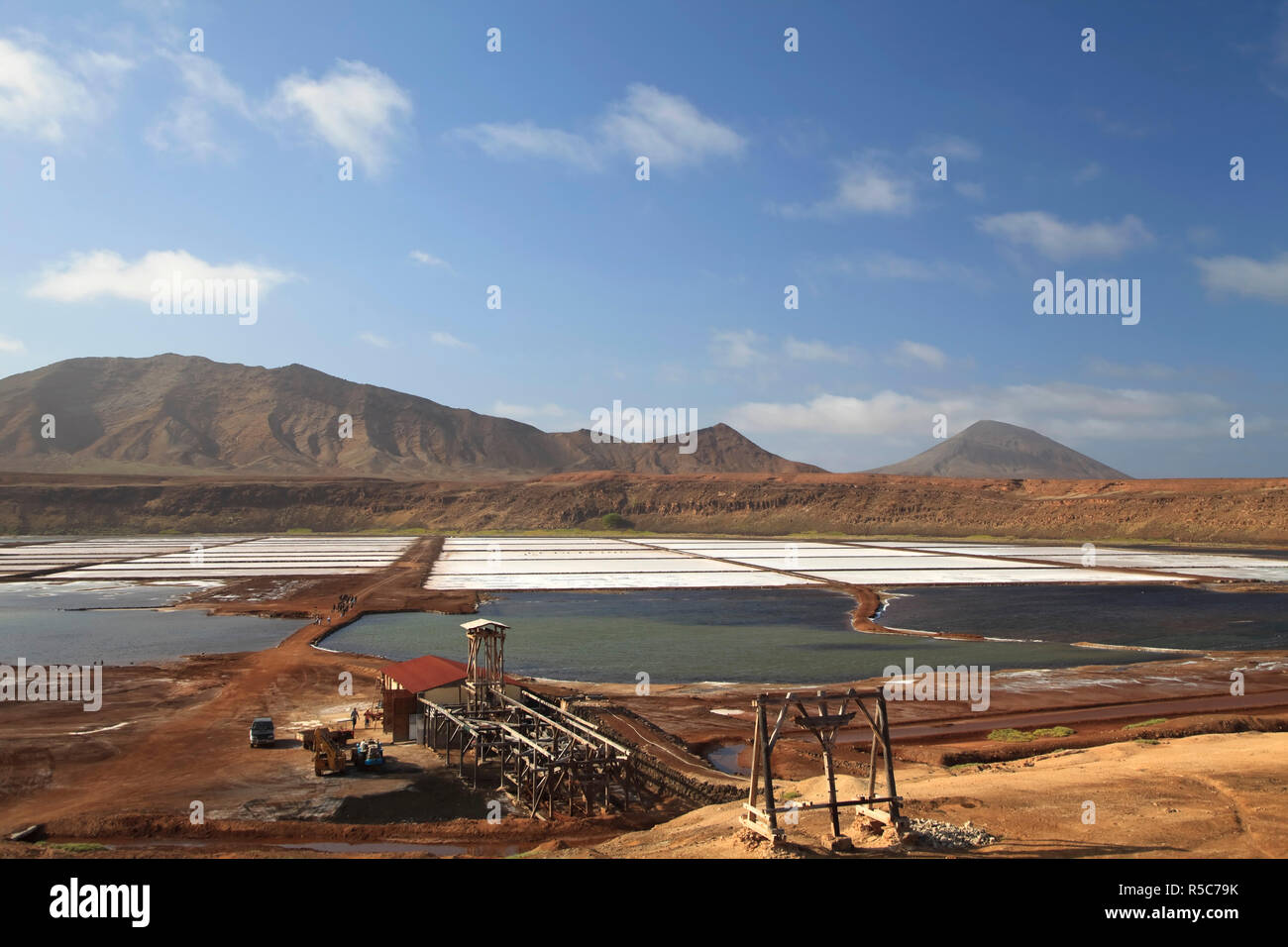 Cap-Vert, Sal, Pedra do Lume, salines à l'intérieur de cratère de ...