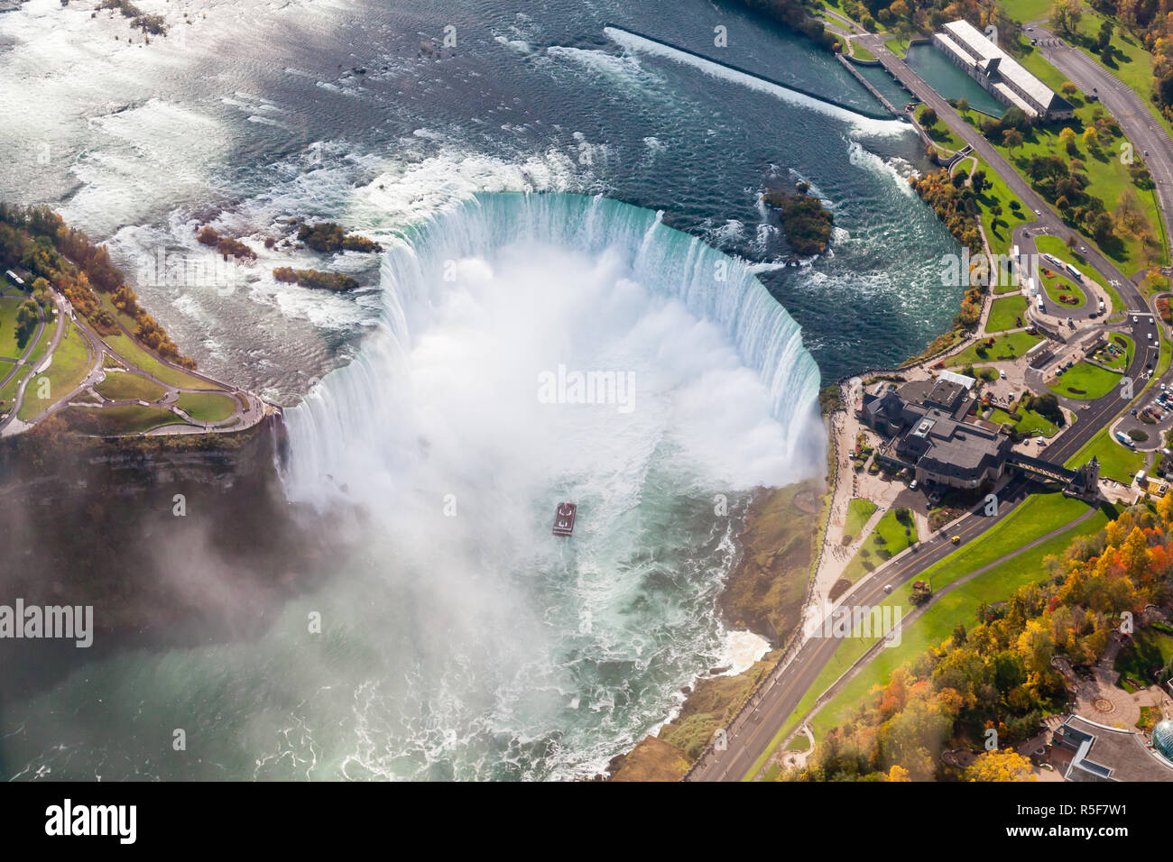 Une vue aérienne des chutes Horseshoe, une partie de la région de ...