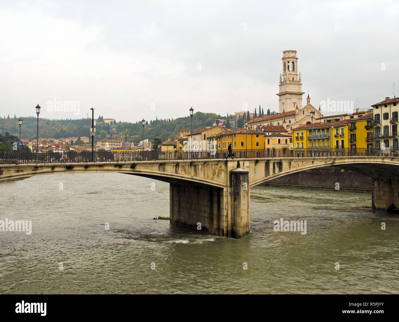 Ponte garibaldi Banque de photographies et d’images à haute résolution ...