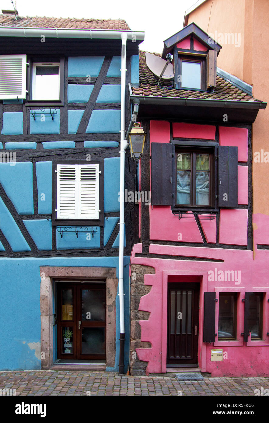 Bâtiment français traditionnel Banque de photographies et d’images à ...