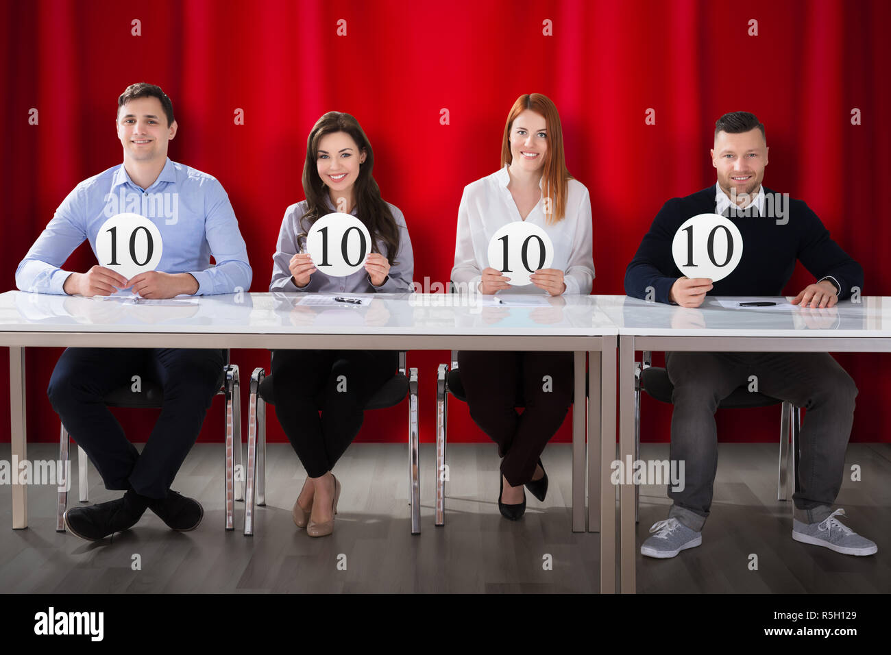 Score card judge Banque de photographies et d’images à haute résolution ...