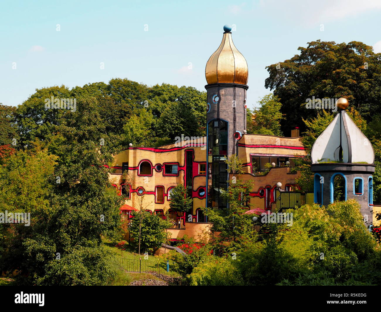 Hundertwasser style Banque de photographies et d’images à haute ...