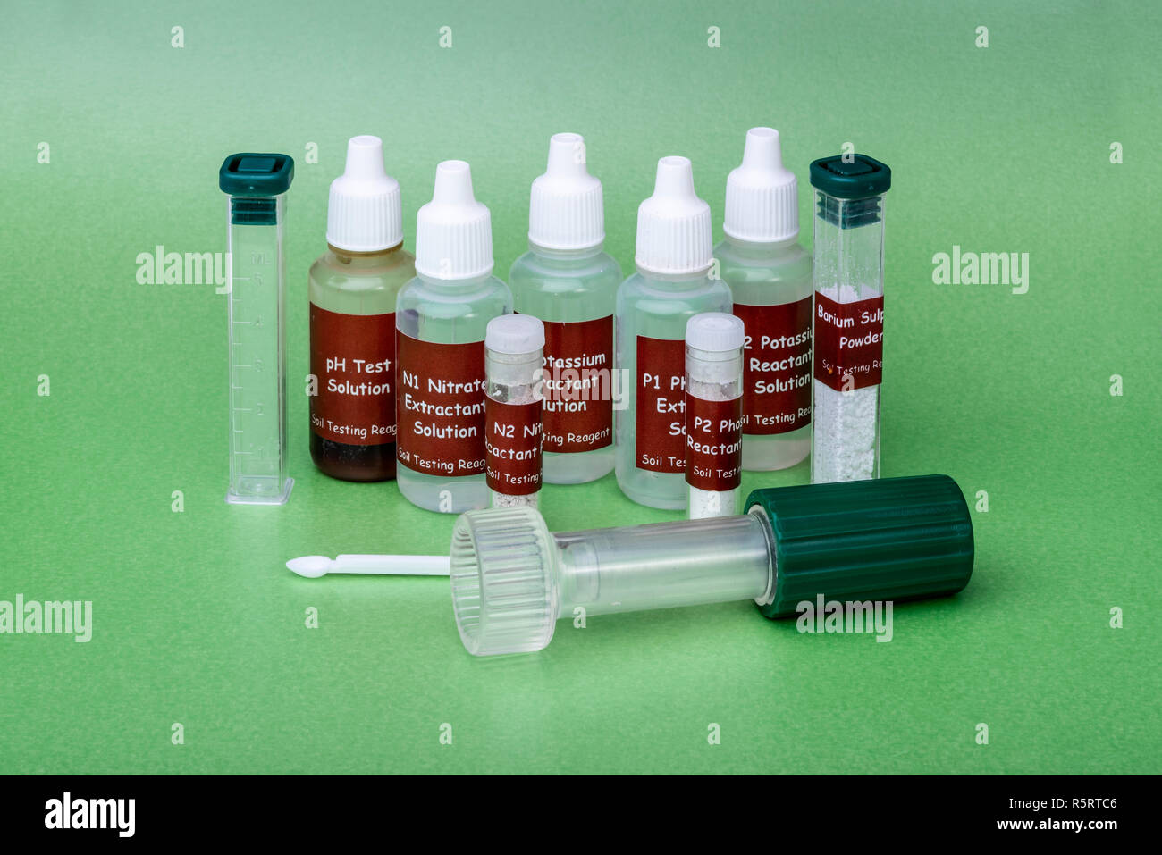 Kit d'analyse des sols avec des produits chimiques pour l'essai du ...