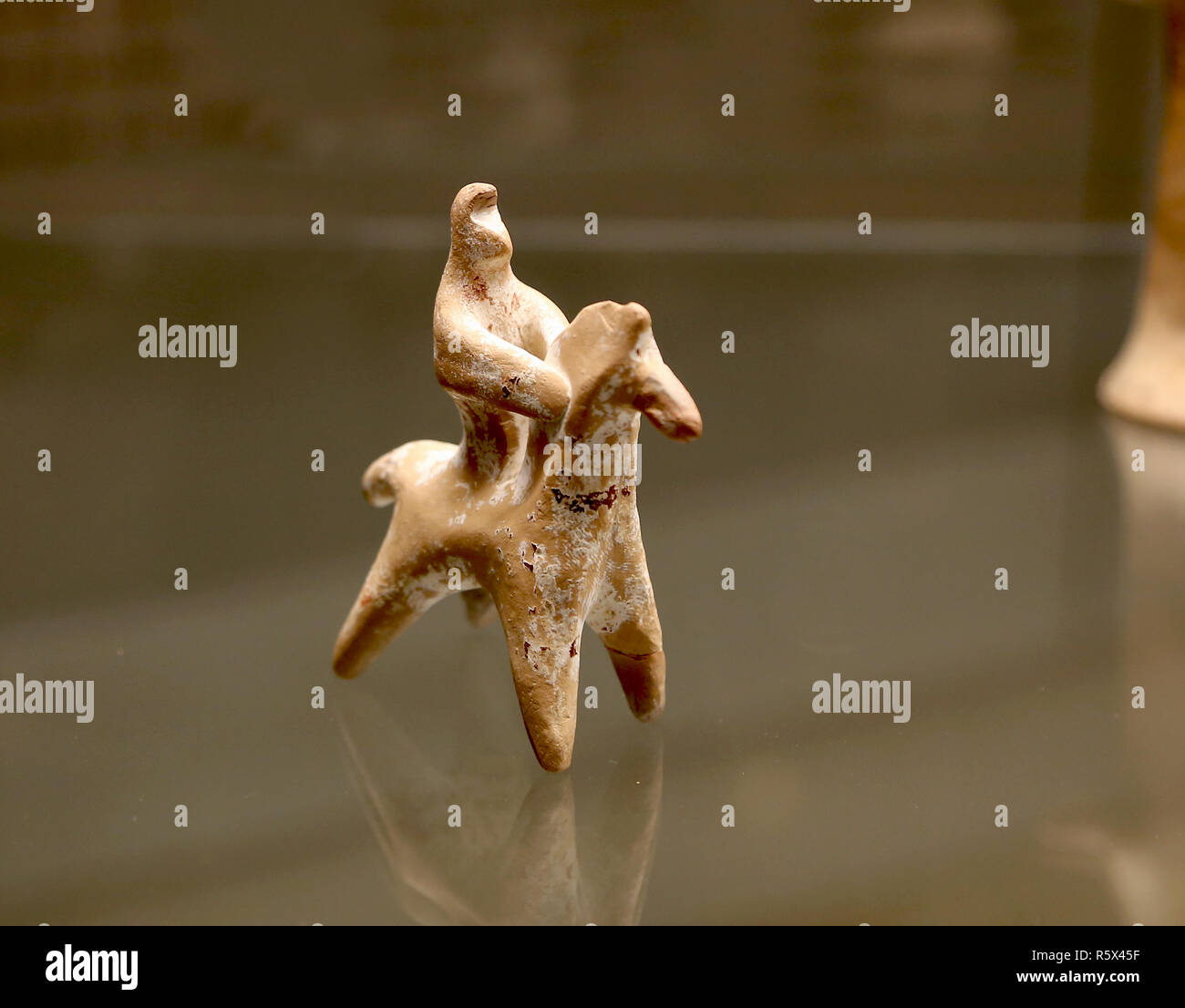 Cavalier. Figurines votives en terre cuite. 6ème siècle avant JC ...