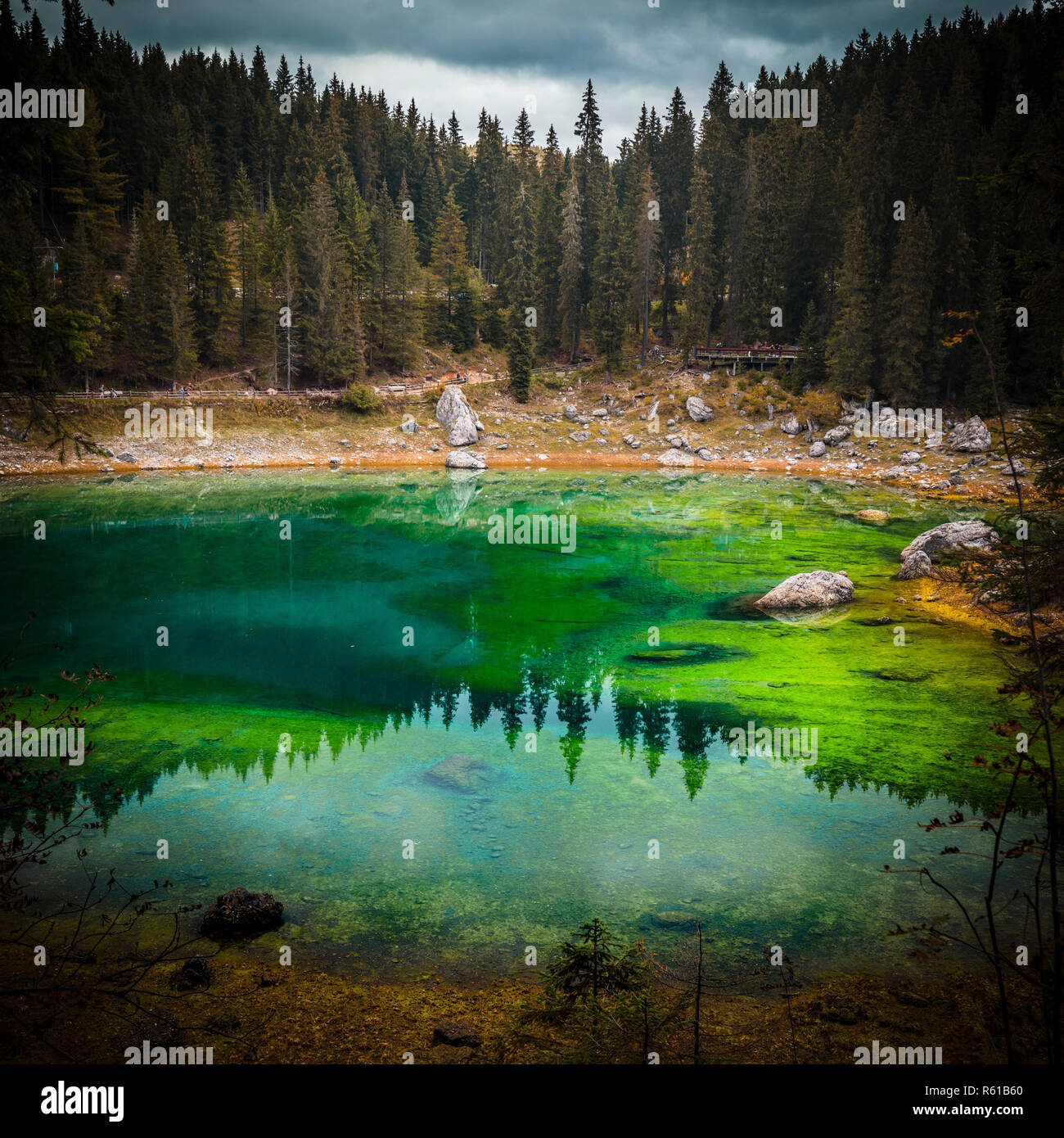 Lac de carezza lac de carezza Banque de photographies et d’images à ...